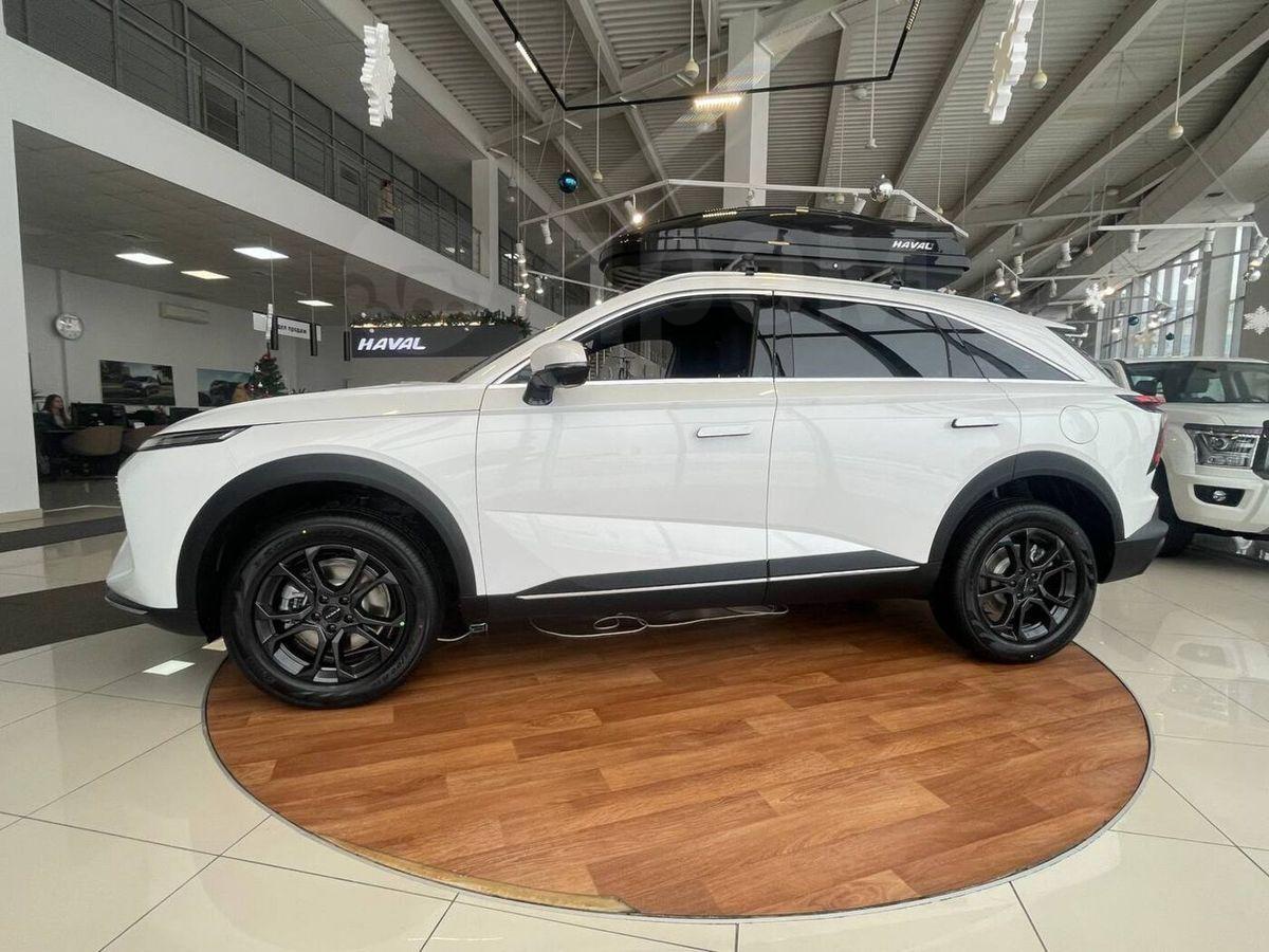Купить Haval F7 2025 в Омске, Супервыгодные условия до 31 марта 2025 года, автомат, белый, 1.5л ...